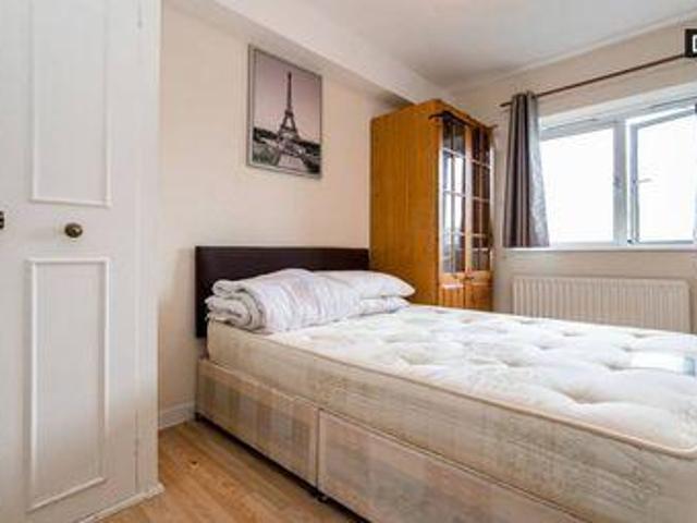 1 Bedrooms Flat for rent in Wallwood Street, Mile End E14