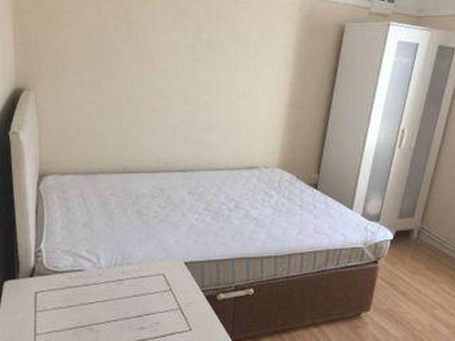 1 Bedrooms Flat for rent in Wallwood Street, Mile End, London E14
