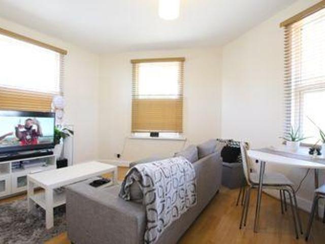 1 Bedrooms Flat for rent in Wallwood Road, Leytonstone E11