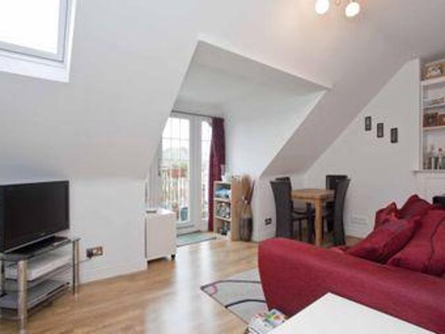 1 Bedrooms Flat for rent in Walm Lane, Mapesbury NW2
