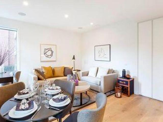 1 Bedrooms Flat for rent in Wandsworth Road, Nine Elms, London SW8