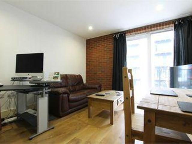 1 Bedrooms Flat for rent in Warehouse Court, No 1 Street, London SE18