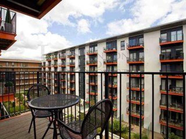1 Bedrooms Flat for rent in Warehouse Court, Royal Arsenal Riverside, London SE18