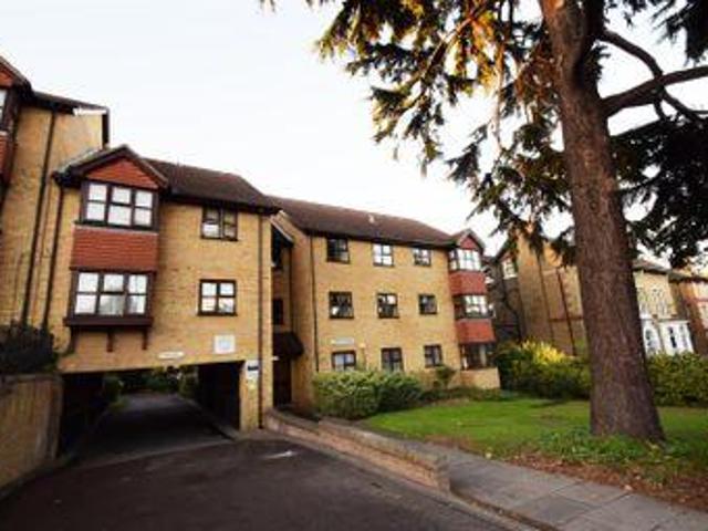 1 Bedrooms Flat for rent in Warham Road, South Croydon CR2