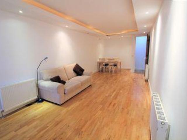 1 Bedrooms Flat for rent in Weymouth Mews, Fitzrovia, London W1G