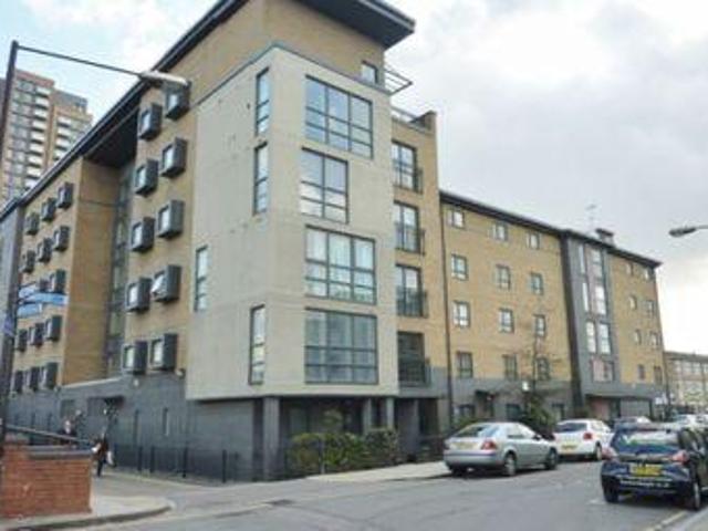 1 Bedrooms Flat for rent in Wealdon House, Bow, London E3