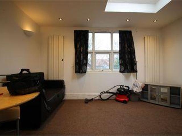 1 Bedrooms Flat for rent in Wellesley Road, Ilford, Greater London IG1