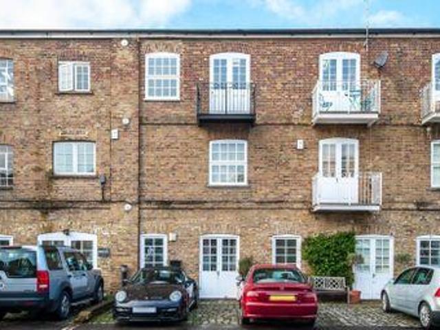 1 Bedrooms Flat for rent in Welmar Mews, London SW4