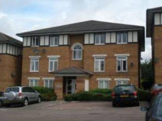 1 Bedrooms Flat for rent in Wenlock Gardens, Hendon NW4
