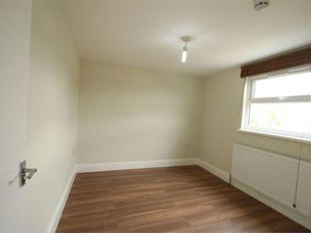 1 Bedrooms Flat for rent in Westbury Road, Barking, Essex IG11