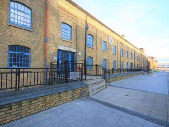 1 Bedrooms Flat for rent in Western Gateway, London E16