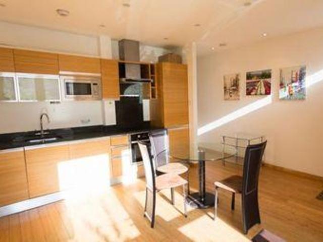 1 Bedrooms Flat for rent in Westferry Road, Docklands, Canary Wharf E14
