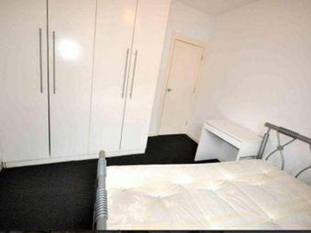 1 Bedrooms Flat for rent in Westferry Road, London E14