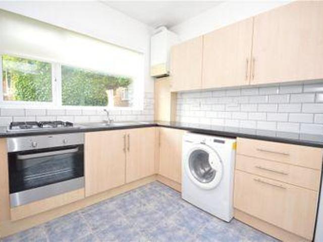 1 Bedrooms Flat for rent in Whinbrook Court, Leeds, West Yorkshire LS17
