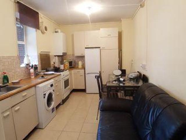 1 Bedrooms Flat for rent in White City Estate, Shepherds Bush, London W12