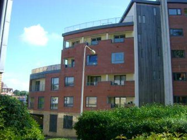 1 Bedrooms Flat for rent in White Lion Court, Bolton BL1