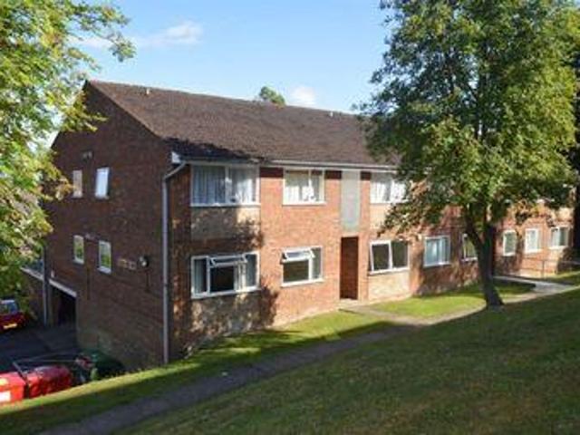 1 Bedrooms Flat for rent in Windsor Drive, High Wycombe HP13
