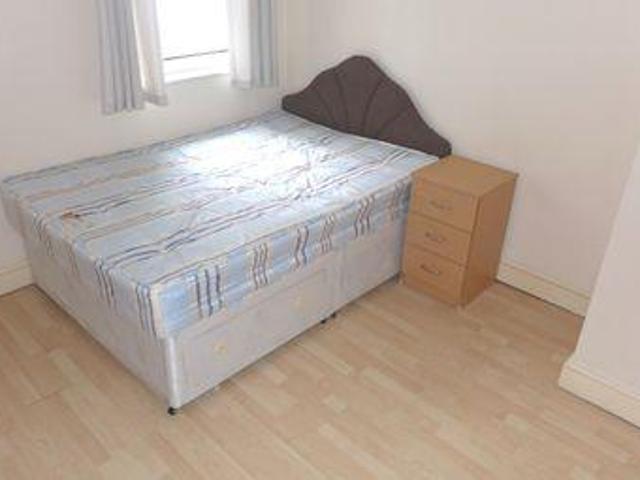 1 Bedrooms Flat for rent in Tower Bridge Road, London SE1