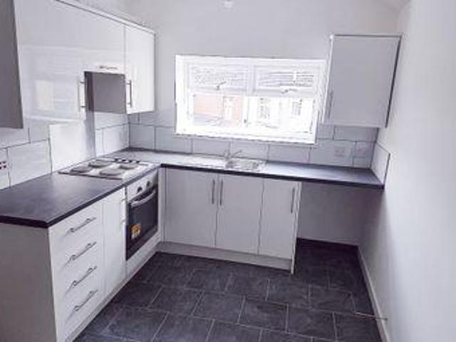 1 Bedrooms Flat for rent in Ton Pentre, Pentre CF41