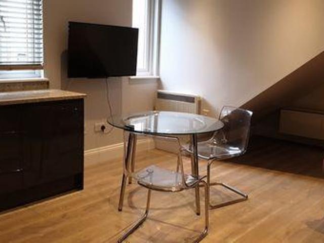 1 Bedrooms Flat for rent in Top Floor, Dersingham Road, Cricklewood NW2