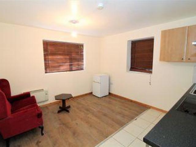 1 Bedrooms Flat for rent in Tay Road, Coventry, West Midlands CV6