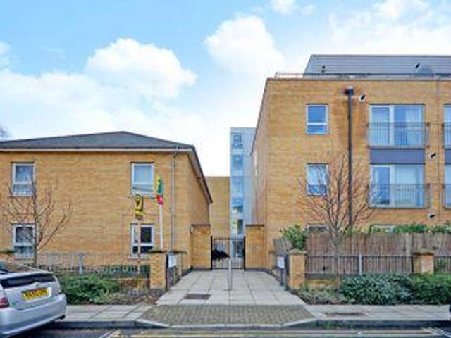 1 Bedrooms Flat for rent in Taylor House, Westferry E14
