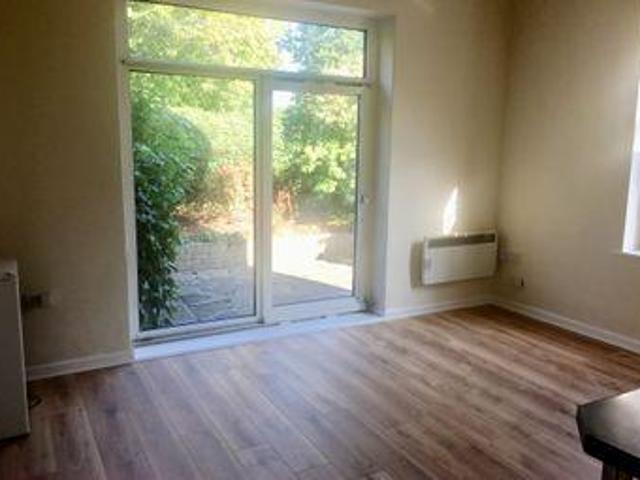 1 Bedrooms Flat for rent in Taylor Street, Newcastle ST5