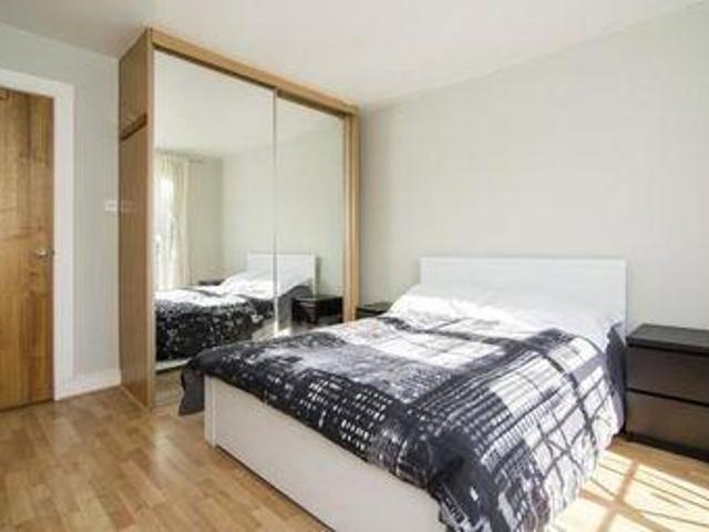 1 Bedrooms Flat for rent in Tanner Road, Canary Wharf E14