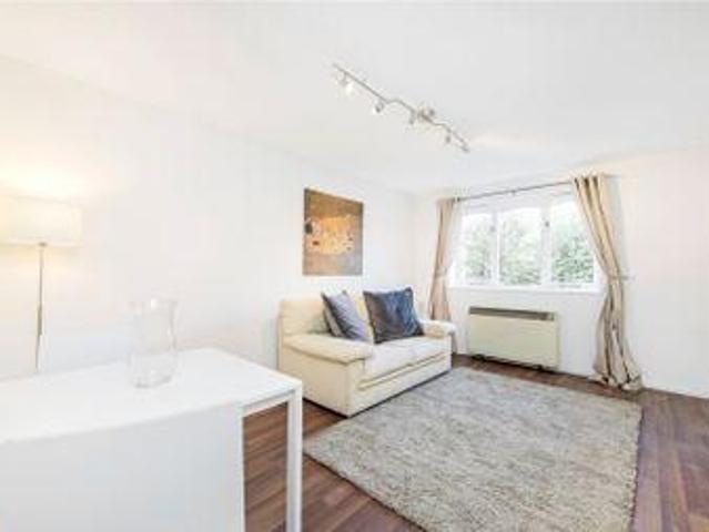 1 Bedrooms Flat for rent in Telegraph Place, London E14