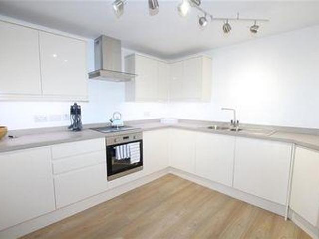 1 Bedrooms Flat for rent in Templecombe Way, Morden SM4