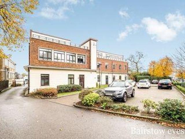 1 Bedrooms Flat for rent in Tempus Court, High Road E18