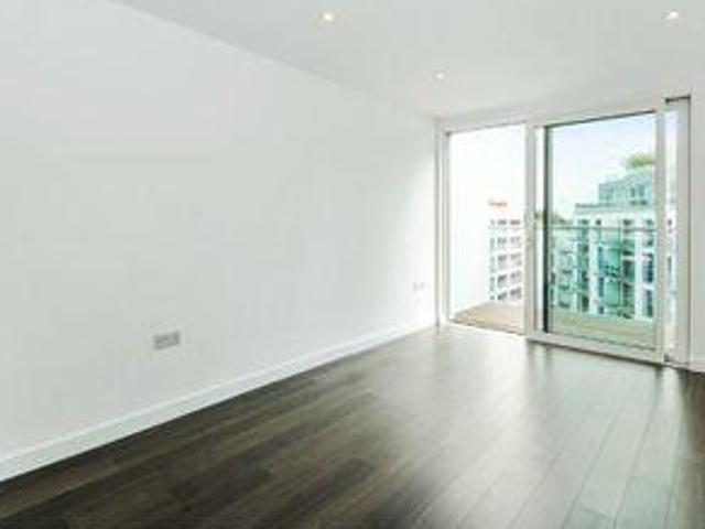 1 Bedrooms Flat for rent in Tennyson Apartments, Saffron Central Square, Croydon, Surrey CR0