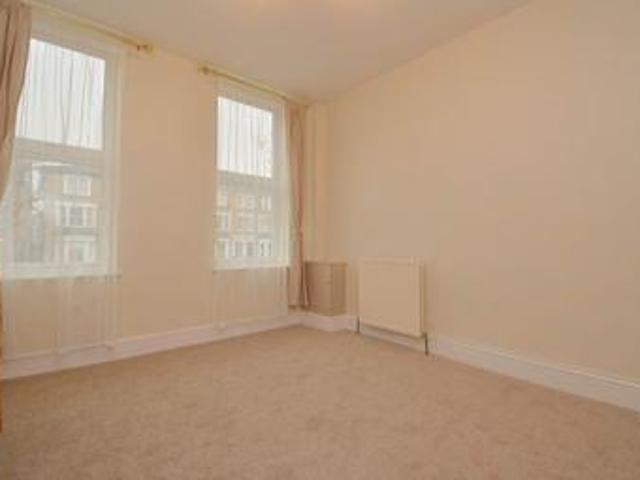 1 Bedrooms Flat for rent in The Avenue, Ealing W13