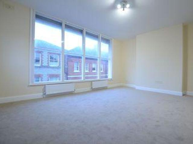 1 Bedrooms Flat for rent in The Borough, Farnham GU9