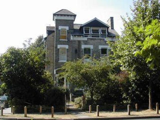 1 Bedrooms Flat for rent in The Common, Ealing W5