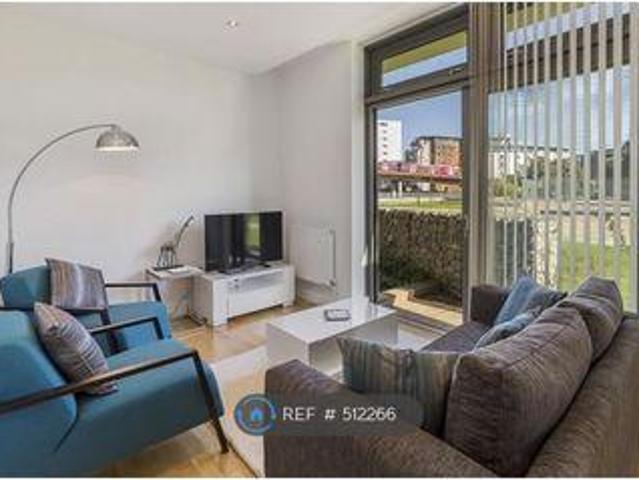 1 Bedrooms Flat for rent in The Crescent, London SE8