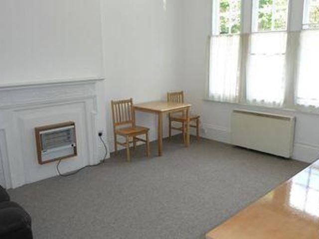 1 Bedrooms Flat for rent in The Grove, Finchley, London N3