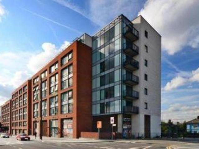 1 Bedrooms Flat for rent in The Lock Building, London, London E15