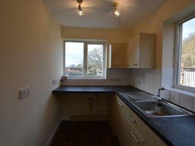 1 Bedrooms Flat for rent in The Piccards, Chestnut Avenue, Guildford GU2