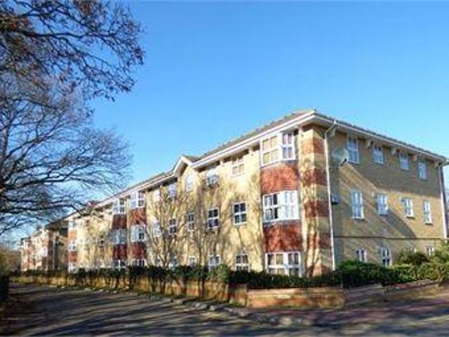 1 Bedrooms Flat for rent in The Rowans, Leigh On Sea, Leigh On Sea SS9