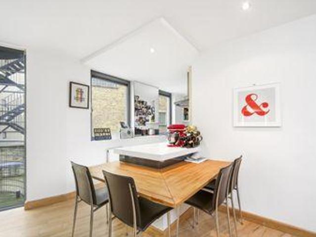 1 Bedrooms Flat for rent in The Triangle, Three Oak Lane, London SE1