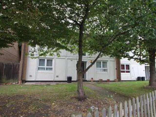 1 Bedrooms Flat for rent in Thirlmere Gardens, Northwood HA6