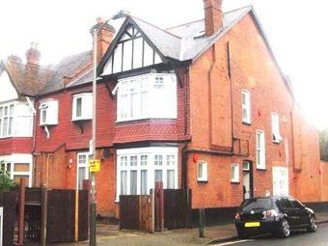 1 Bedrooms Flat for rent in Thrale Road, Furzedown SW16