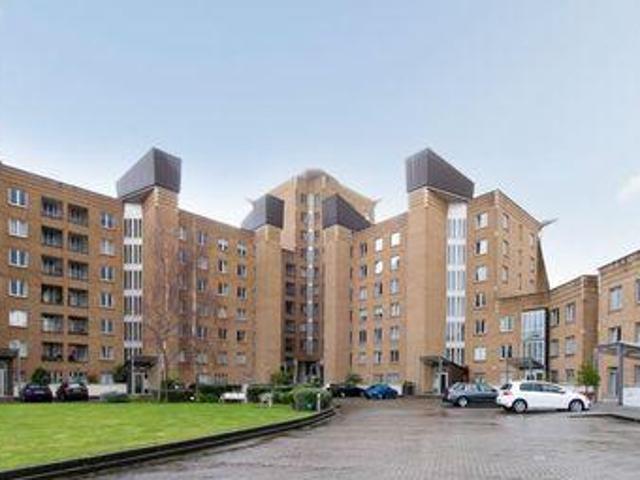 1 Bedrooms Flat for rent in Three Colt Street, London E14