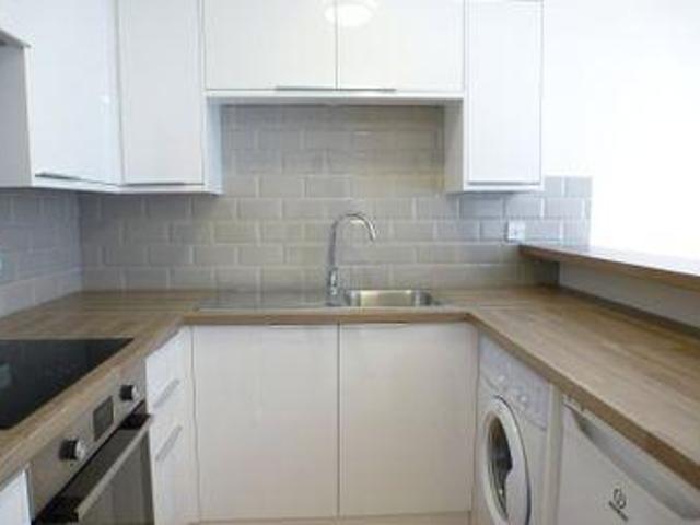 1 Bedrooms Flat for rent in Transom Square, London E14