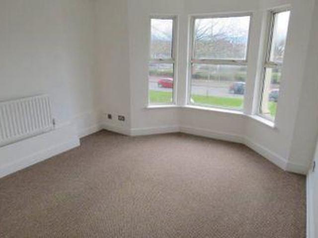 1 Bedrooms Flat for rent in Trier Way, Gloucester GL1