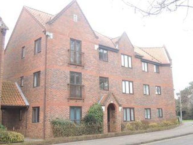 1 Bedrooms Flat for rent in Tynedale Square, Highwoods, Colchester CO4