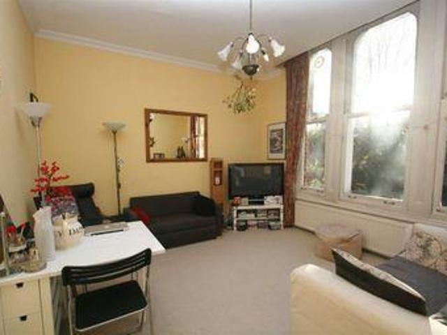 1 Bedrooms Flat for rent in Upper Richmond Road, London SW15
