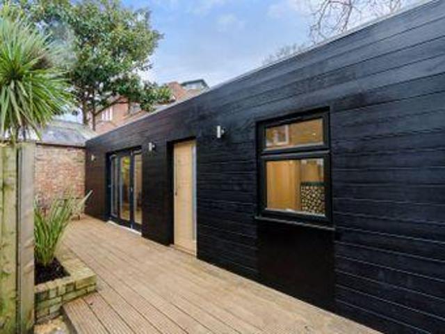 1 Bedrooms Flat for rent in Upper Richmond Road, Putney SW15