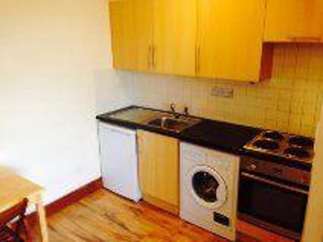 1 Bedrooms Flat for rent in Uxbridge Road, London W12